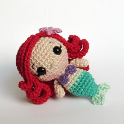 Mini Ariel Mermaid - amigurumi pattern by Crochelandia | LoveCrafts