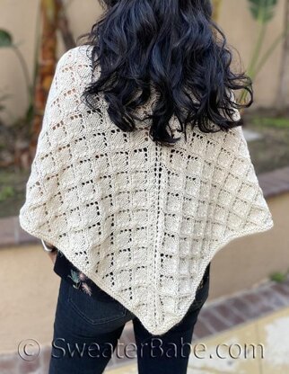 Flower Star Snowflake Crochet pattern by Renata Saj | LoveCrafts