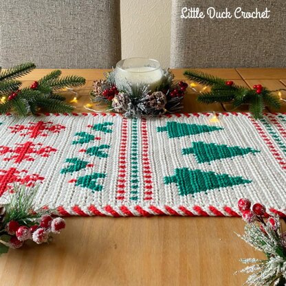 Holly Jolly Table Runner Crochet pattern by Little Duck Crochet ...