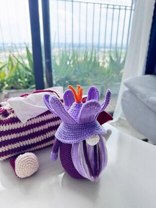 Saffron Crocus Gnome | LoveCrafts