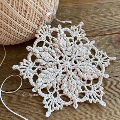 Inscribed Snowflake Crochet pattern by Draiguna | LoveCrafts
