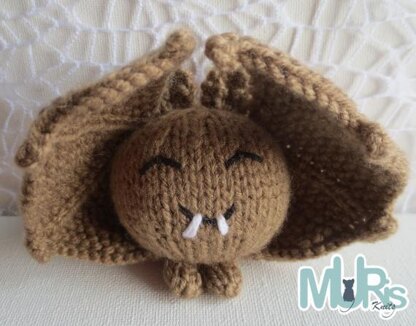 Halloween Bats Ornament Knitting pattern by MurisKnits | LoveCrafts