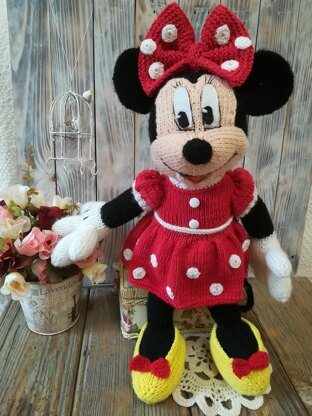 Knitted Minnie Mouse Knitting pattern by MamaKlaraToys | LoveCrafts