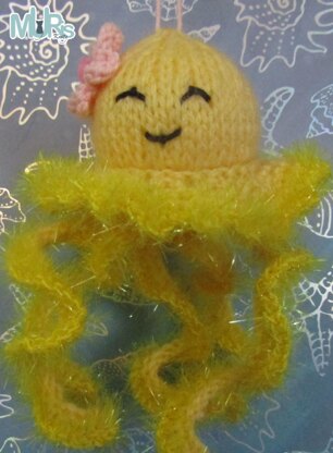 Jolly Jellyfish Knitting pattern by MurisKnits | LoveCrafts