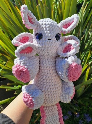 Lottie the Axolotl | LoveCrafts