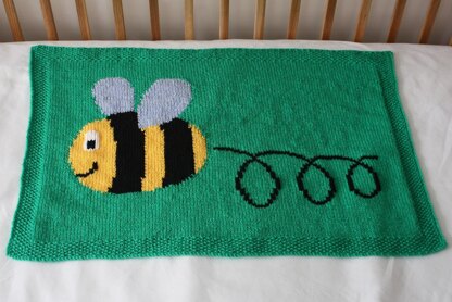 Busy buzzy bumble bee Knitting pattern by Vikki Bird | LoveCrafts