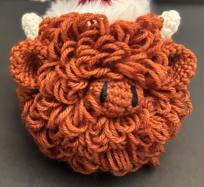 Highland Cow Christmas Bauble | LoveCrafts