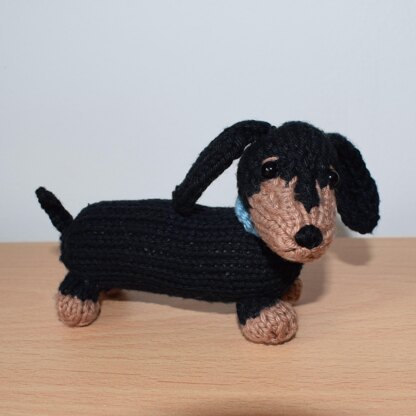 Dachshund Puppy Knitting pattern by Amanda Berry | LoveCrafts