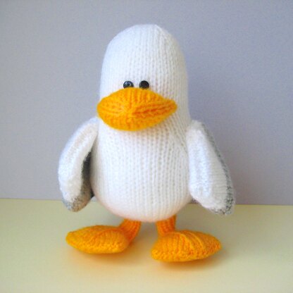 Sid the Seagull Knitting pattern by Amanda Berry | LoveCrafts