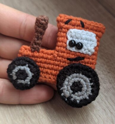 Fidget toy Tractor | LoveCrafts
