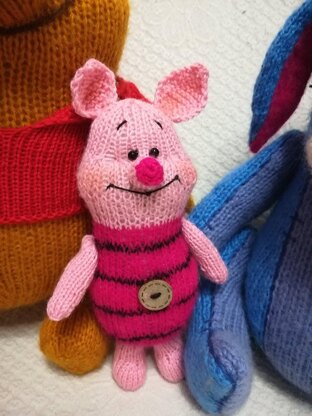 Knitted Piglet Knitting pattern by MamaKlaraToys | LoveCrafts