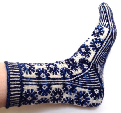 Starry Starry Night Socks Knitting pattern by Suzanne Bryan | Knitting ...