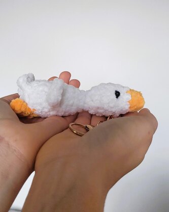 Crochet Pattern Mini Hug-Goose Amigurumi Crochet pattern by EdemiFamily ...
