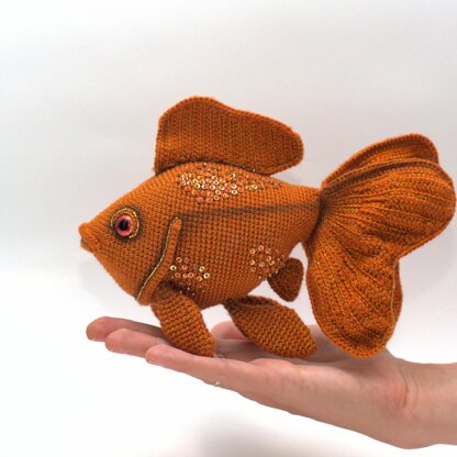 Goldfish & Telescope Fish | LoveCrafts