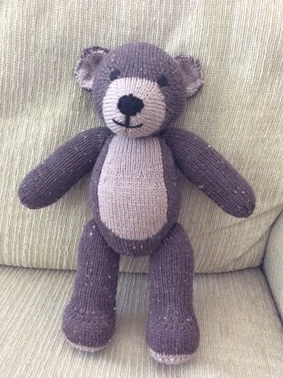 Bear (Knit a Teddy) Knitting pattern by Knitables | LoveCrafts