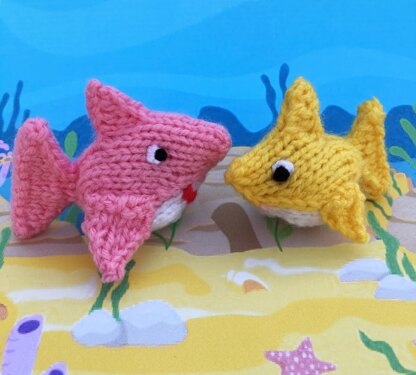 Baby shark family, finger puppets / mini toys Knitting pattern by ...