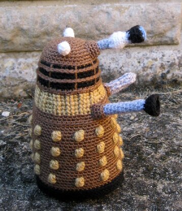 Dalek Amigurumi Crochet pattern by Lucy Collin | Knitting Patterns ...