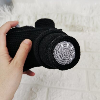 Realistic Retro Camera - Amigurumi Crochet Pattern | LoveCrafts