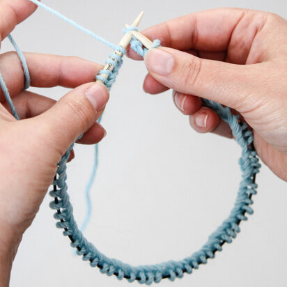 Knitting Classes at WEBS | Yarn.com