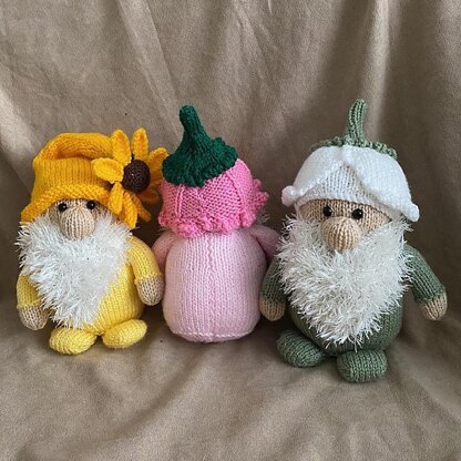 Flower Power gonk gnomes Knitting pattern by Tanya Oakley | LoveCrafts