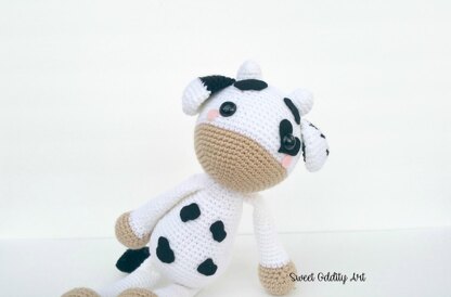 Mabel the Cow Crochet pattern by Carolyne Brodie | LoveCrafts