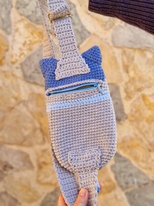 Mobile phone crossbody shoulder bag crochet pattern T5 | LoveCrafts