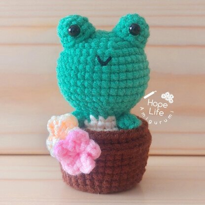 Froggy Plant | LoveCrafts