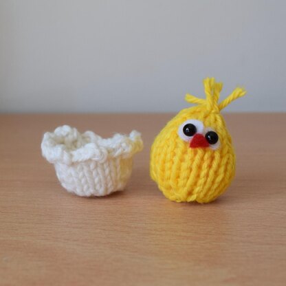 Tiny Easter Chick Knitting pattern by Amanda Berry | LoveCrafts
