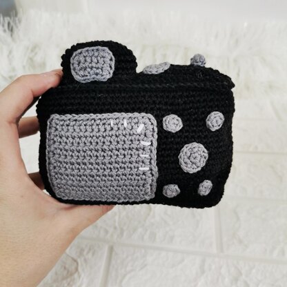 Realistic Retro Camera - Amigurumi Crochet Pattern | LoveCrafts