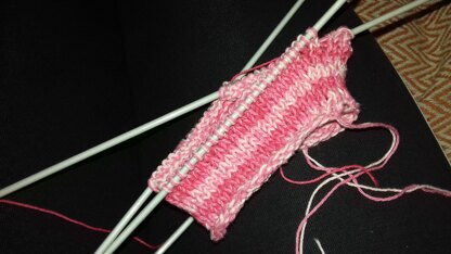 The Parlor Cat Knitting pattern by Sara Elizabeth Kellner | LoveCrafts