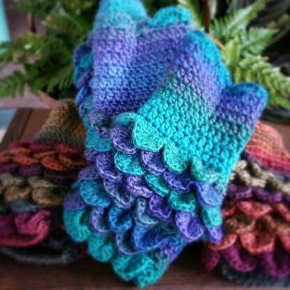 Dragonscale Gloves Crochet pattern by ZarrinHandmade | Knitting ...