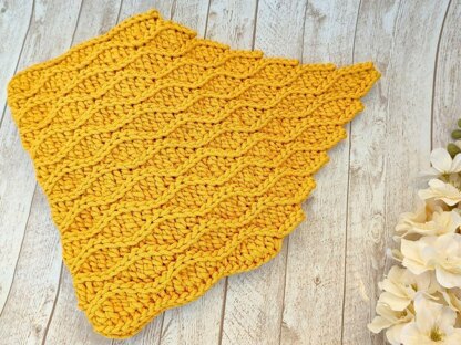 Textured Envelope Clutch Bag - One Piece Crochet Purse Pattern | LoveCrafts