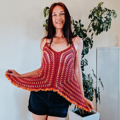 Puff Stitch Granny Square Top | LoveCrafts