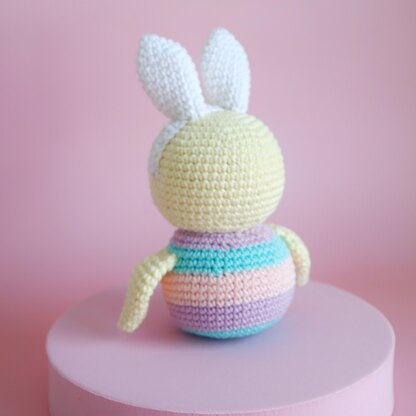 Ellie the Easter Chick | LoveCrafts
