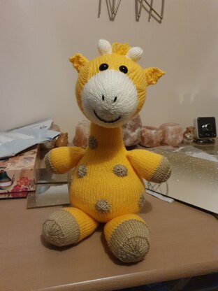 Raf the Giraffe Knitting pattern by Knitting by Post | LoveCrafts