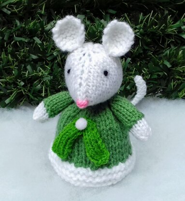Mistletoe Mouse - Chocolate Orange Cover Knitting pattern by Needles ...
