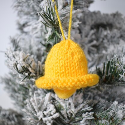Christmas Bells Knitting pattern by Amanda Berry | LoveCrafts