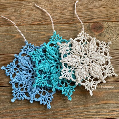Inscribed Snowflake Crochet pattern by Draiguna | LoveCrafts