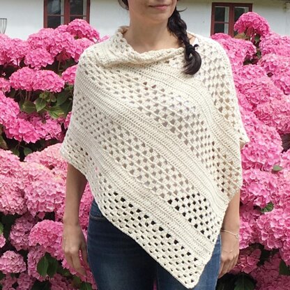 Granny stripes poncho Crochet pattern by Ana D | LoveCrafts